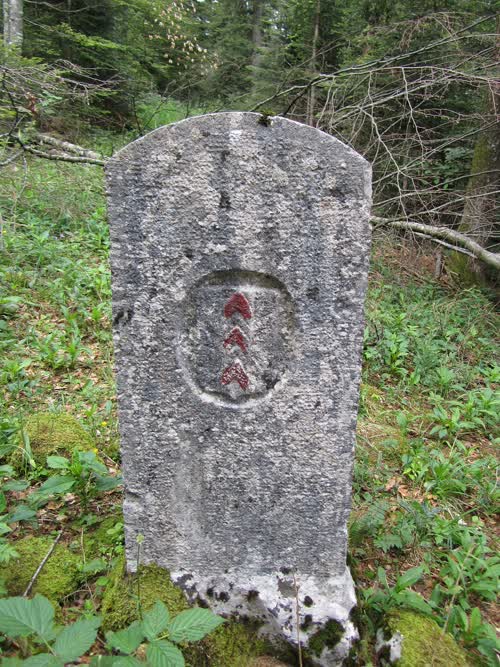 Marker 33, Le Cerneux-Péquignot NE, Switzerland | France